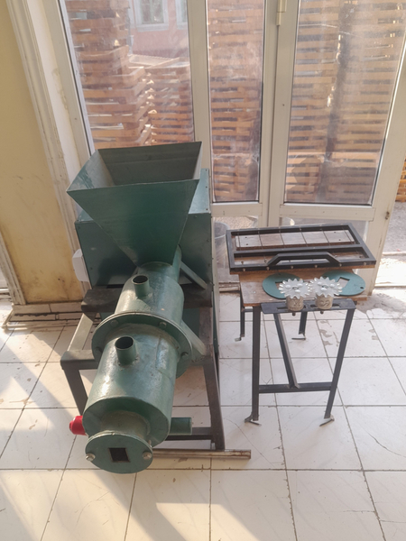 Kir sovun chiqaradigon aparat