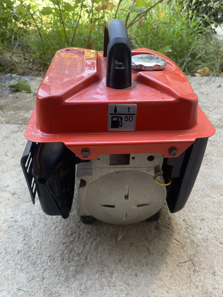 Generator sotiladi