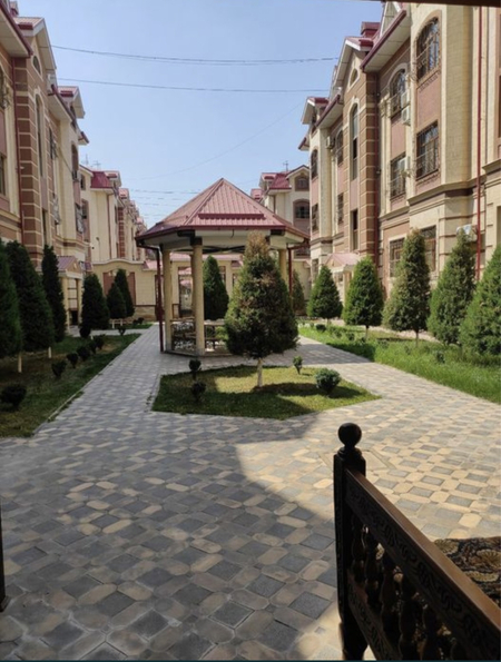 Biznes uchun Ibn Sino stroy mart ro'parasida 1qavat 900 padvol 500