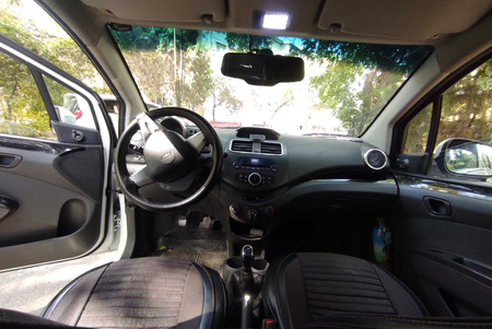 Chevrolet Spark 2012 2-позиция, белого цвета