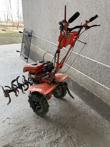 Mini motokultuvator