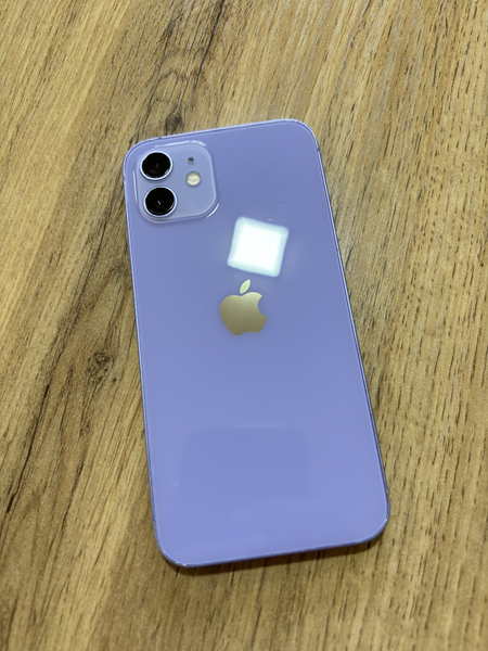 Продам iPhone 12 64 Gb 88% емкость