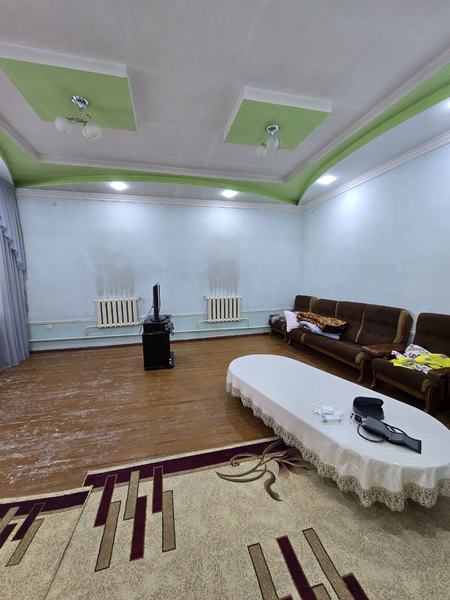 Fargona shaxar sentrda xovli uy sotiladi