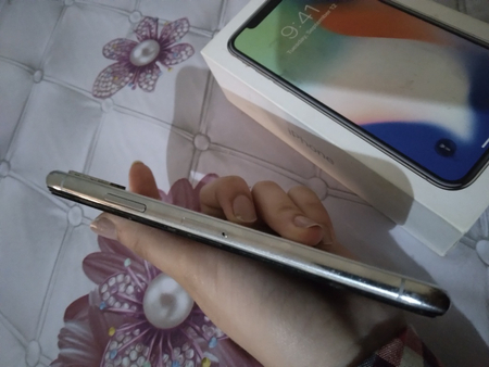 iPhone X srocna sotiladi