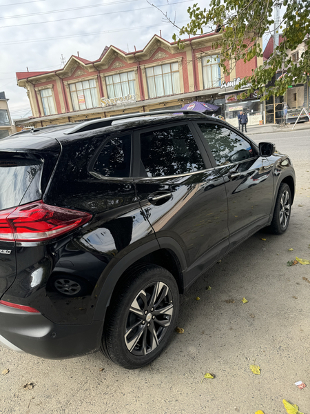Tracker 2023 Premier
