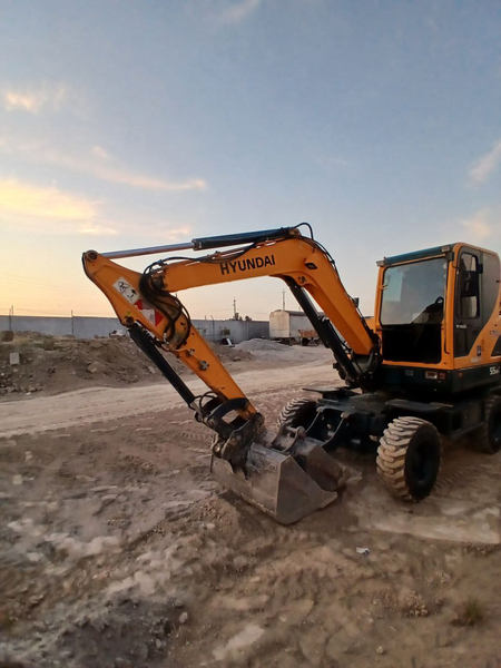 Mini ekskavator  xizmati.