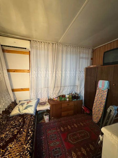 2в3/2/2 Академгородок кирпичный дом.