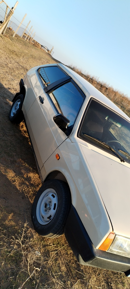 08 сотилади 2000 $