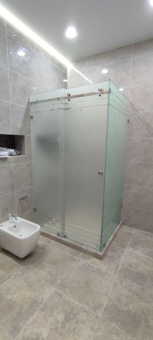 Изгатовлаем качественные стеклянные душавой кабины