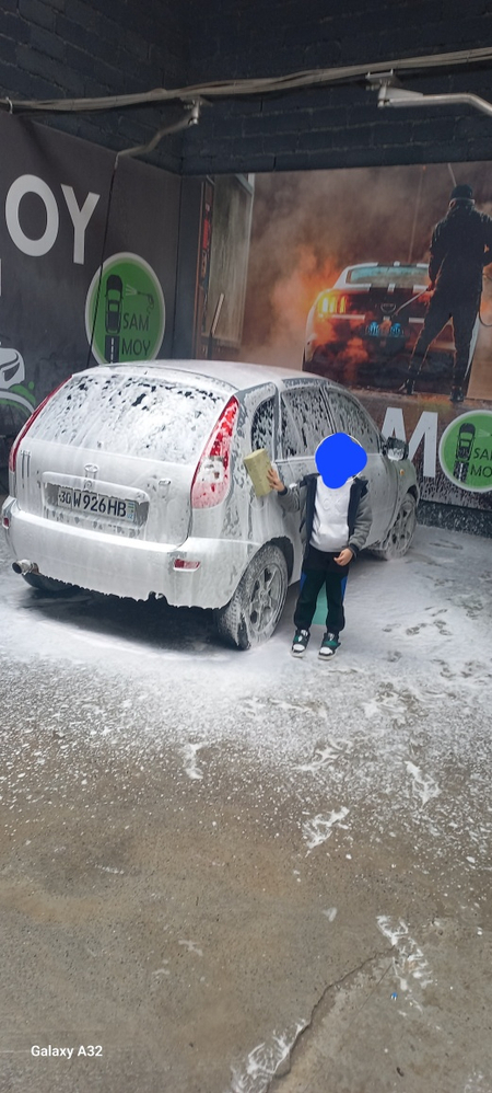 Lada kalina sotiladi