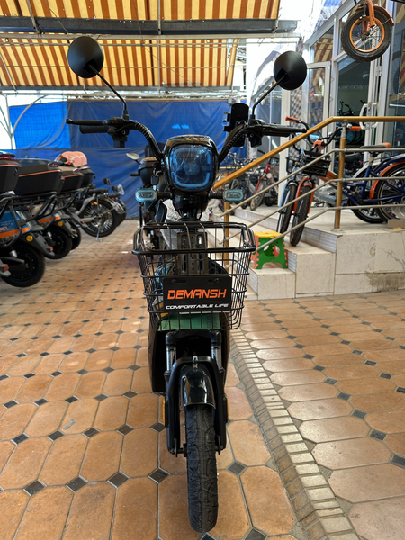 elektro skuter yangi dastafka bor