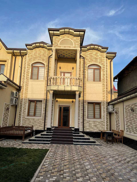 Продам Евродом Зенит улТикланиш 3уровня 3соток 5комнат