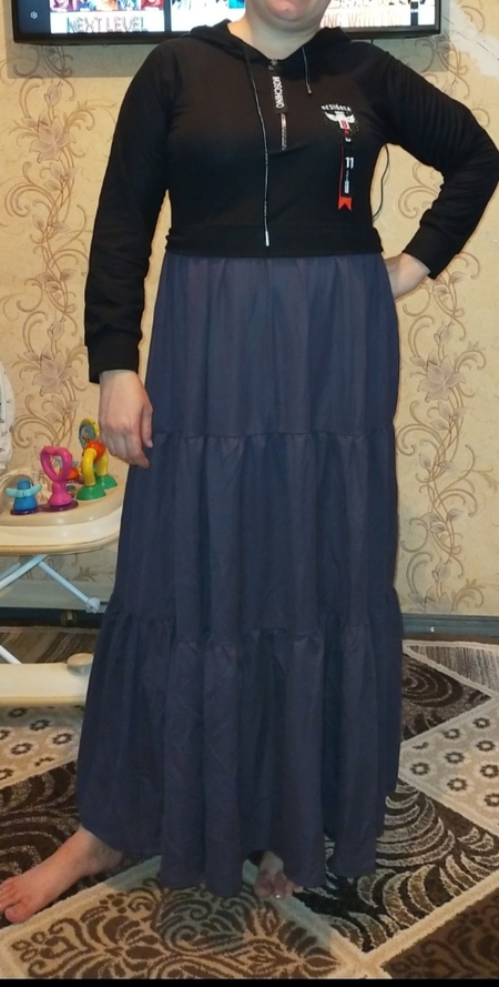 Джинсы новые,платья ,кофточки