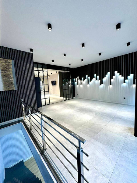 Продается офис 152м² 1 линия вдоль дороги