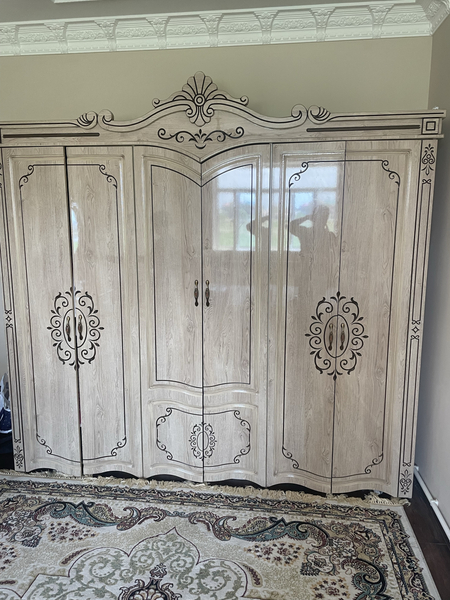 Divan dux spalni