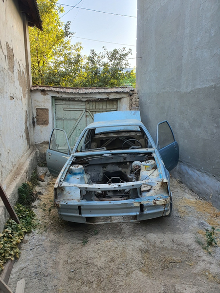Опель Омега кузов с дверями