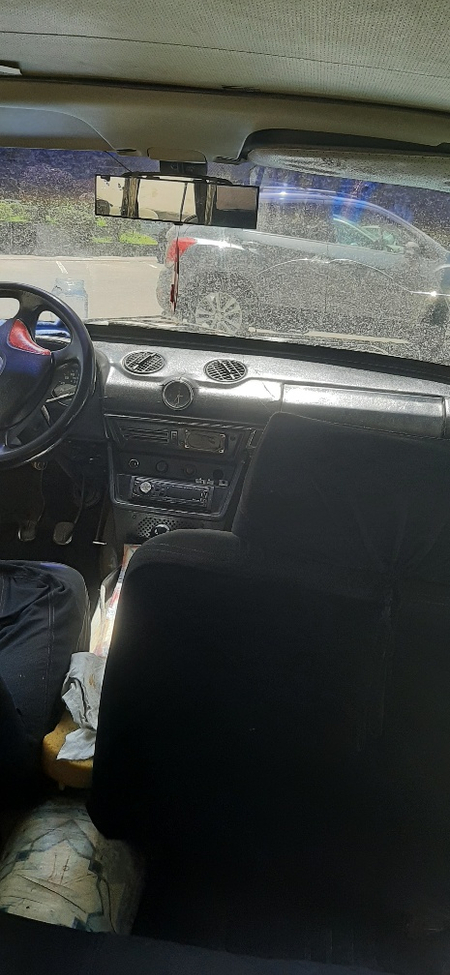 Vaz 21011 sotiladi