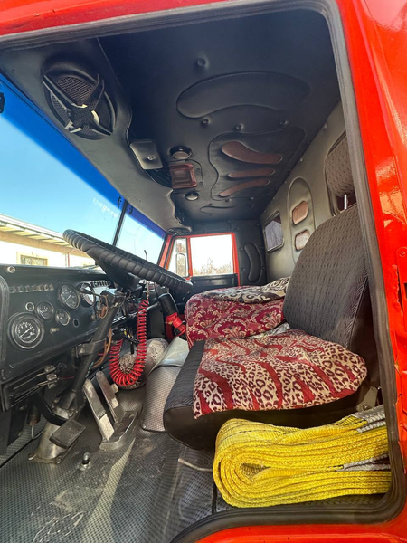 Kamaz samosval 55 11