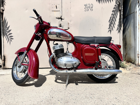 Ява 360 старушка Jawa