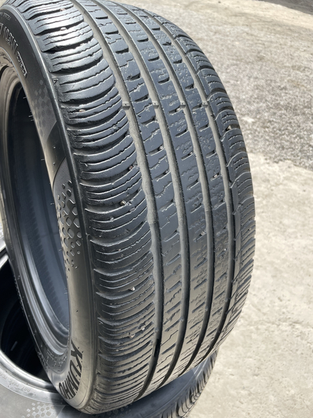 235 / 55 / 15 Kumho