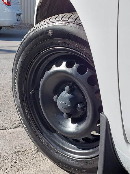 Kobalt diska 185/65/R14 Charmho balonlada ideal holatda OBMEN!