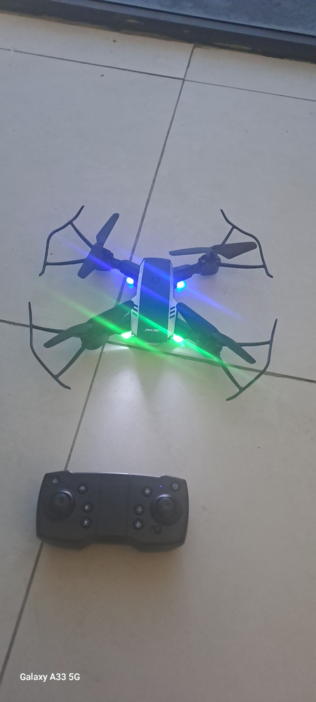 Dron sky hunter  sotiladi 200 ming