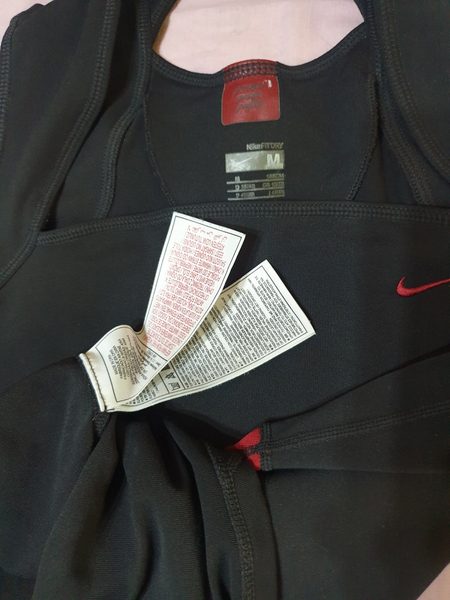 NikeFitDRY женская