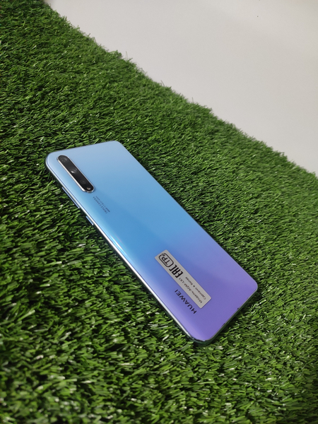 HUAWEI Y8p sotilad