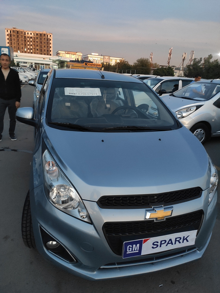 Spark sotiladi avtomat bezinda yurgan