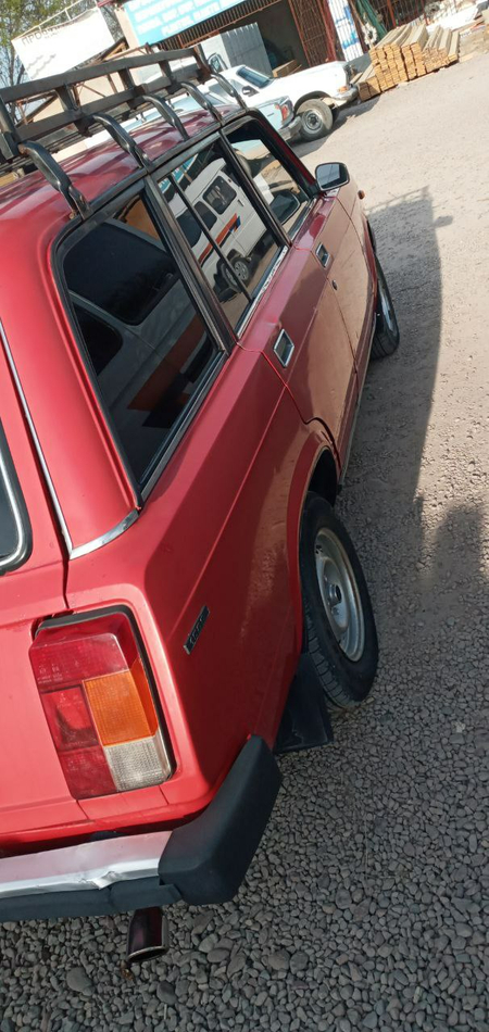 Vaz 2104 sotiladi