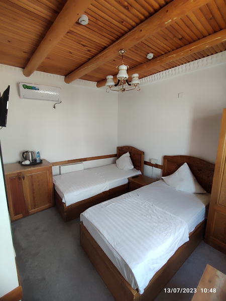 Munis Hotel  Labi hovuz