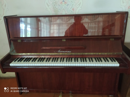 Продаю Пианино Ласточка