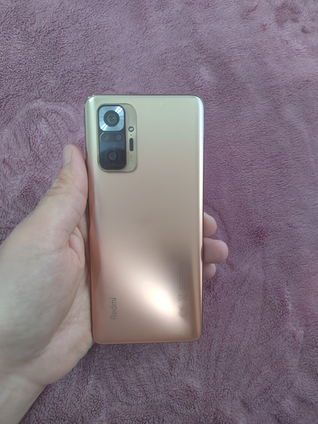 Redmi Note 10 Pro 8+4/128Gb Gold Igravoy Sastayani Otlichni Zor Holat