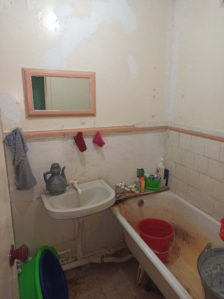 Ayol qizlar ijaraga sheriklika olamiz