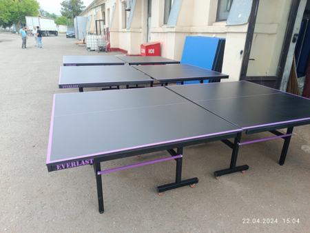 Stol tennis ishlab chiqaruvchidan