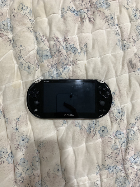 Продается PS VITA SLIM