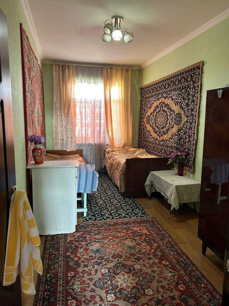 4/4/5 В районе Аэропорта. Учувчилар шахарчаси. 90м2. Сдвоенный зал.