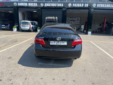 Camry 40 sotiladi