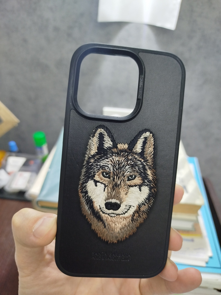 Продам чехлы на iphone 14pro
