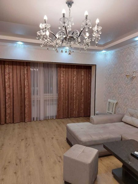 Срочно продается 2/2/9 квартира 60 м2  на Ц-1  Ор-р: Тата гостиница