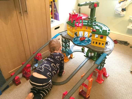Thomas and Friends Большая железнодорожная станция Томас и его друзья