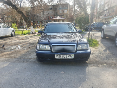 Mercedes-Benz C-220