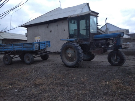 Traktor TTZ 28 Pirsepi bilan