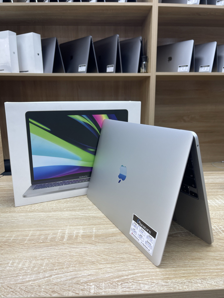 Macbook pro 2022 M2 16/256Gb