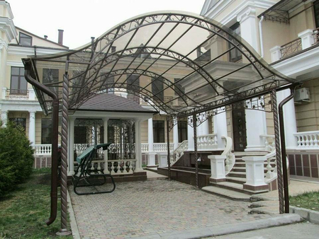 Darvozaga zakaz olamiz