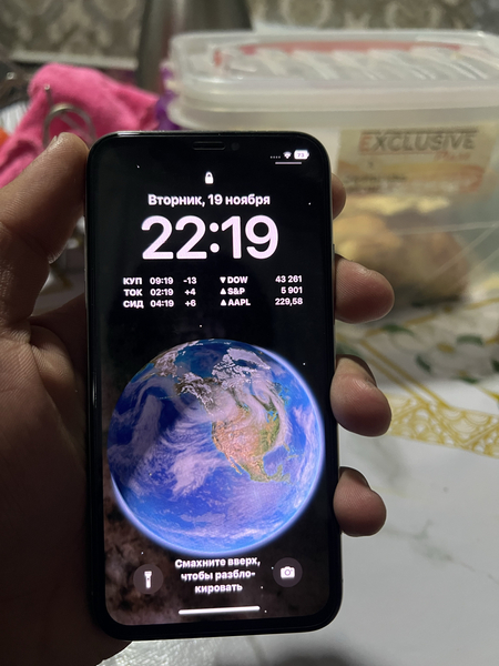 Iphone x sotladi