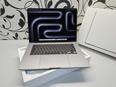 ПРОДАМ Macbook Air 15
