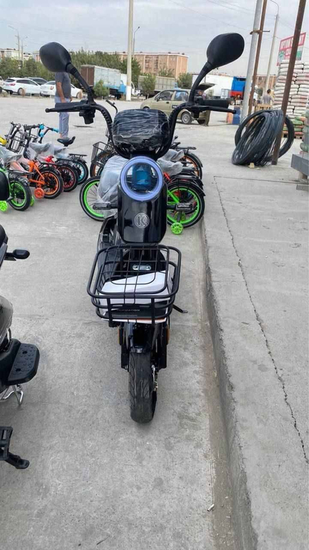 Elektroskuter mototsikl