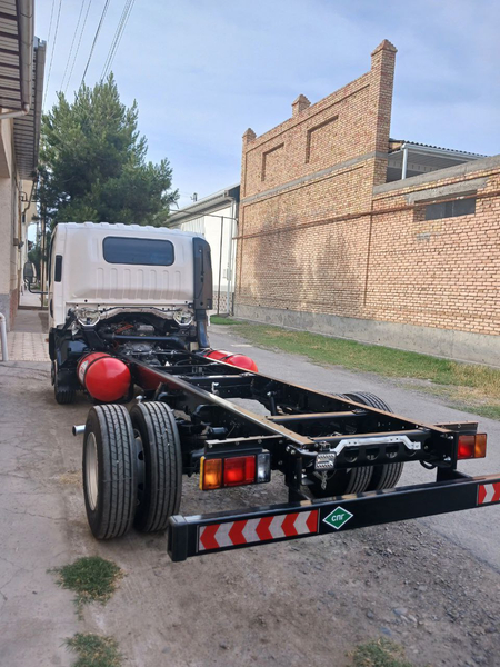 Isuzu 2009 yil Aftobusdan Yig'ilga