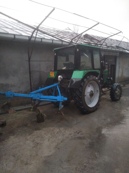 Traktor mtz 82 xolati yaxsh